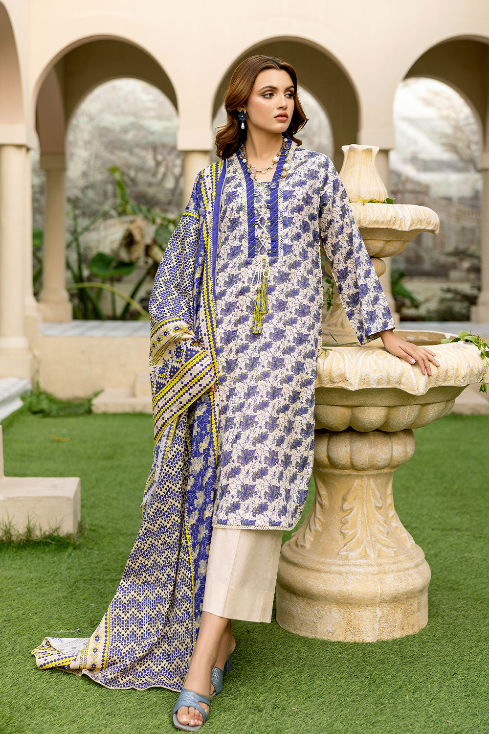 SPH-05-SAFWA PRAHA 3-PIECE FINE DIGITAL PRINTED UNSTITCHED LAWN COLLEC ...
